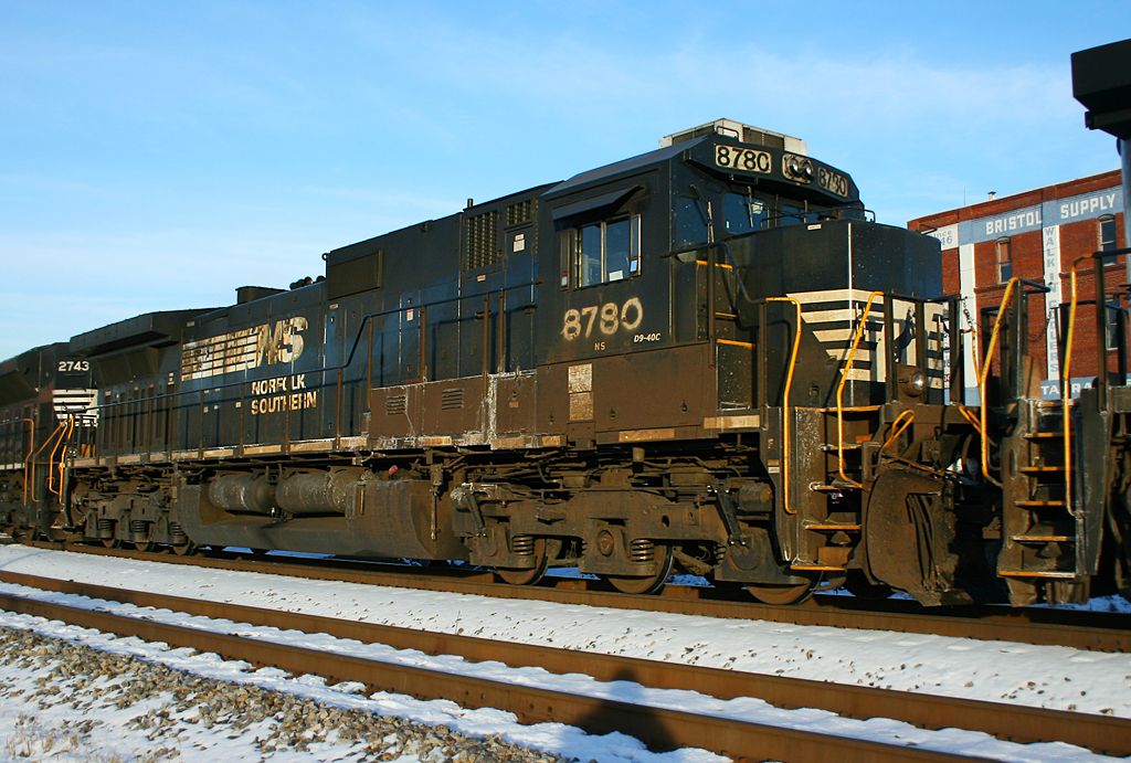 NS 8780